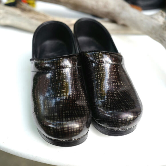 Dansko | Shoes | Dansko Xp 2 Pro Metallic Striped Patent Leather ...